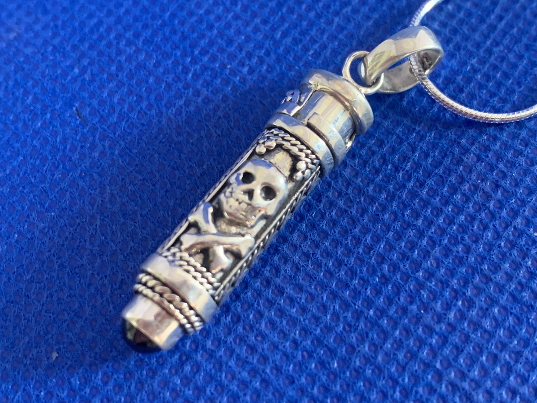 Bereavement Locket Memento Mori Skull Garnet/ Container for a Loved ...