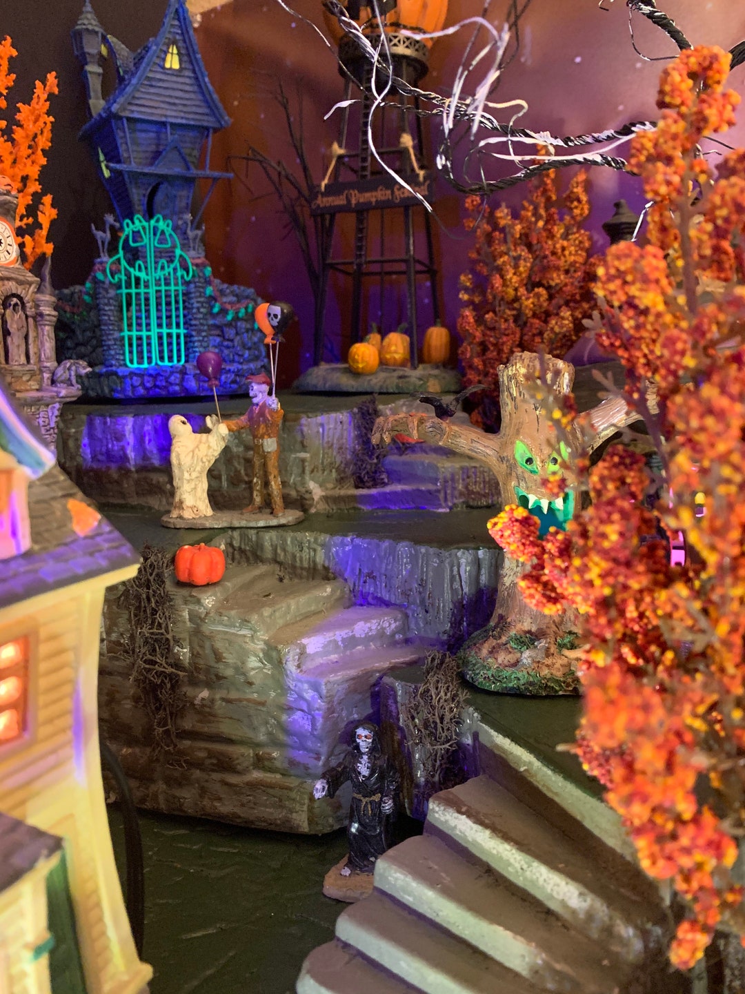 Super VERSATILE up to 6 FEET Long Multi-layout VILLAGE Display Base ...