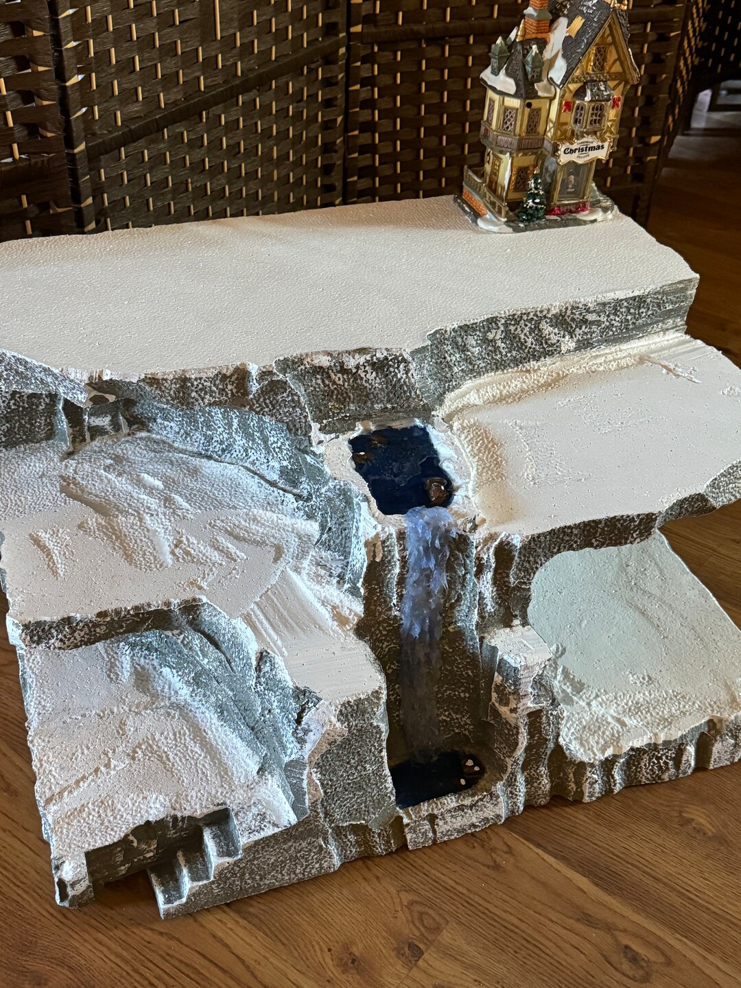 HUGE mega Series Christmas 2 Ponds & Waterfall Platform VILLAGE Display ...