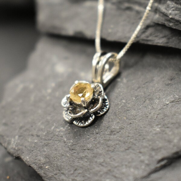 Yellow Rose Necklace - Etsy