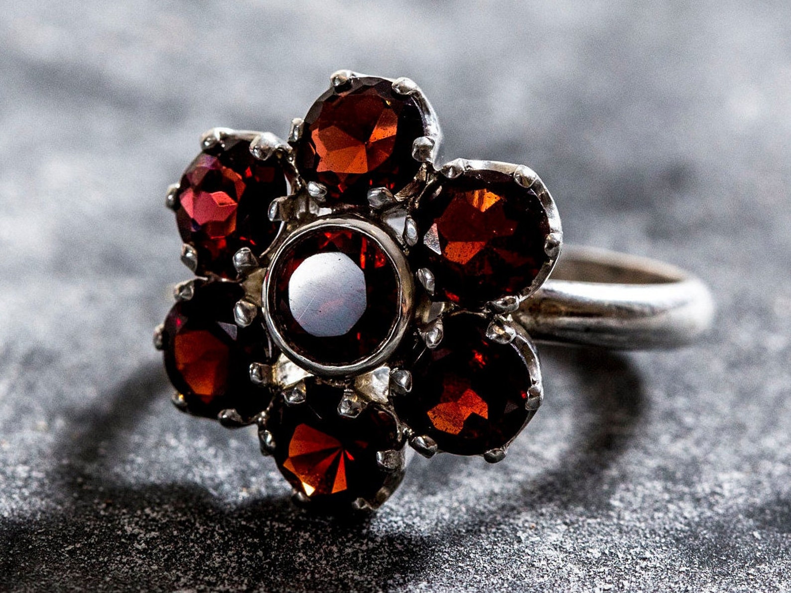Flower Ring Garnet Ring Natural Garnet Vintage Garnet Ring - Etsy