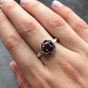 Real Ruby Ring, Flower Ring, Natural Ruby, Vintage Ruby Ring, July Birthstone Ring, Mothers ...