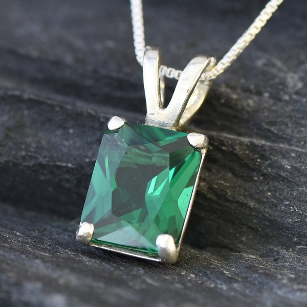 Green Stone Pendant - Etsy