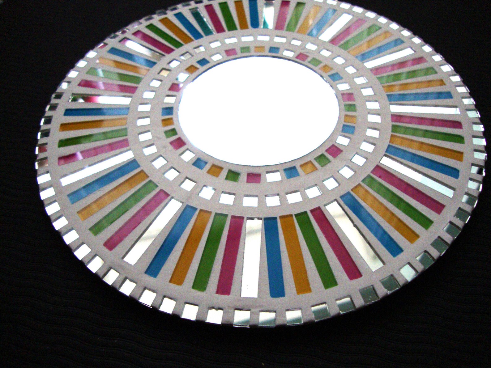 Mosaic Mix Colour Glass & Silver Mirror KIT. 20 Cm Diameter, Full Kit ...