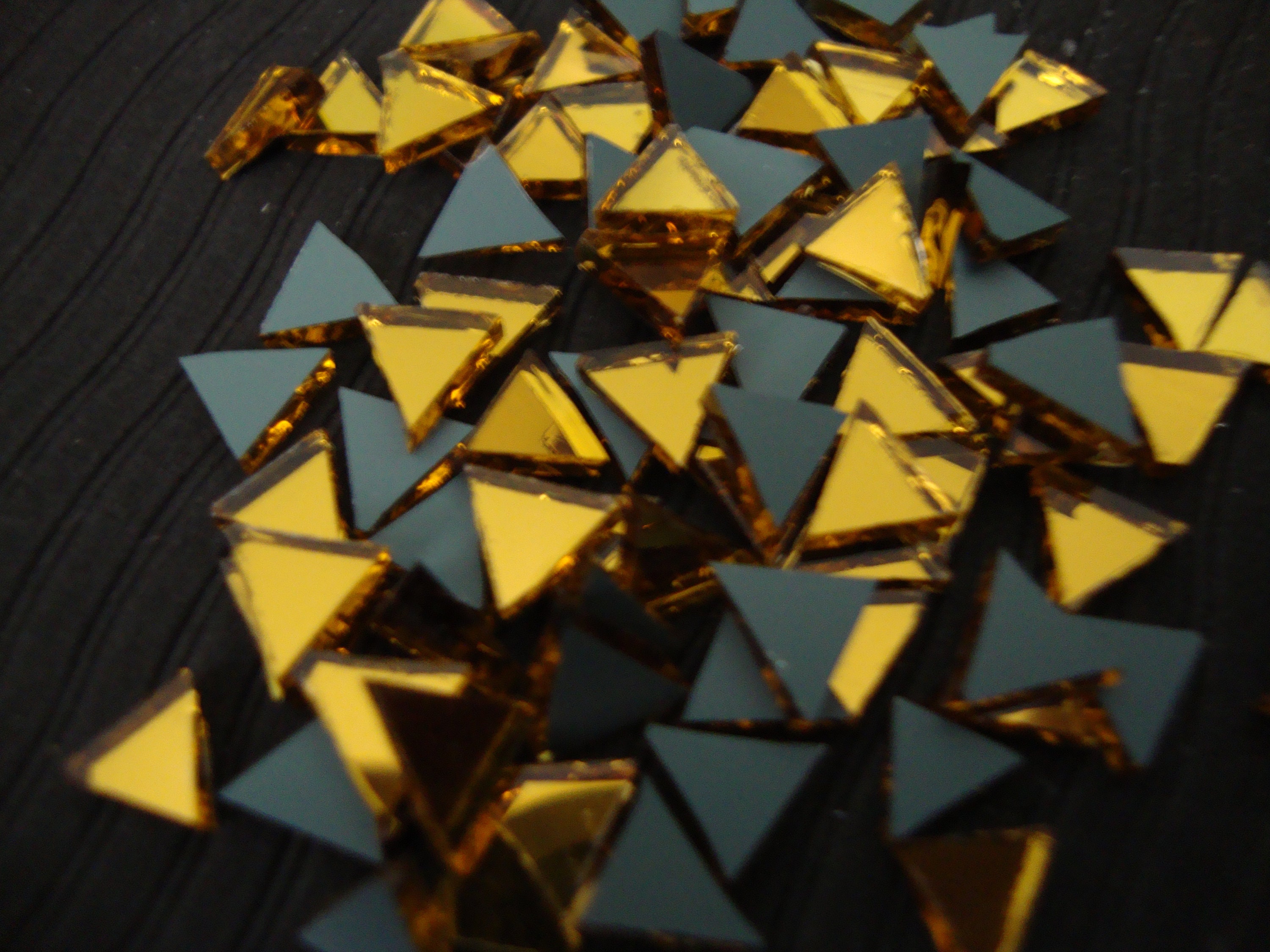 500 Pieces, Mosaic Gold Mirror Triangle Pieces (approx 5x5x5 Mm) 1.6 Mm ...