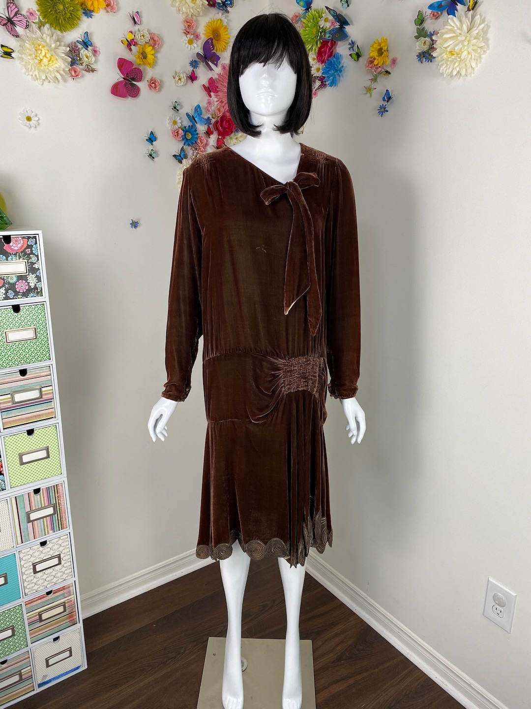 Antique 1920s Brown Velvet Flapper Drop Waist Dress With Bow, Scalloped ...