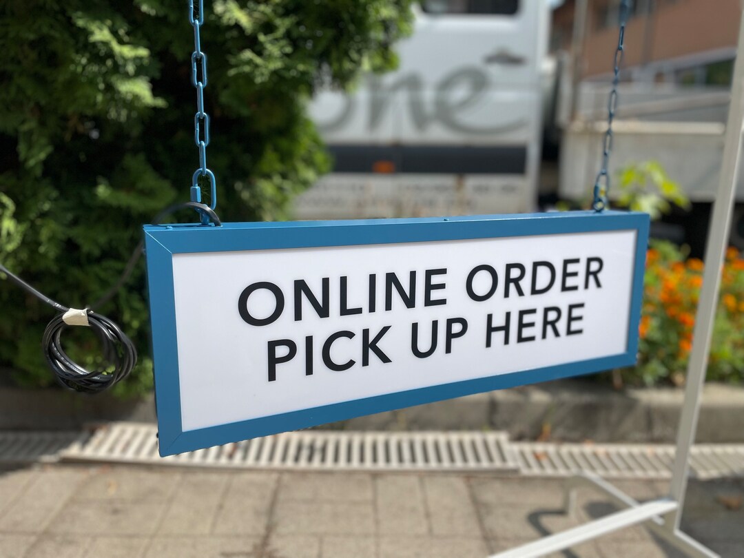 Custom Sign Retro. Light Box Sign: Black Sides Custom Text, Custom Size ...