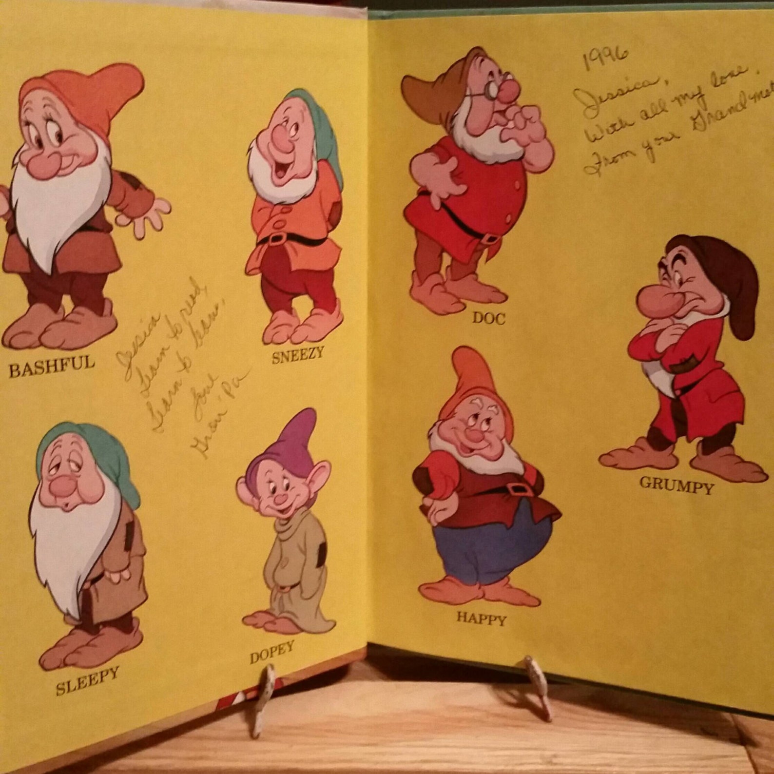 Snow White And The Seven Dwarfs Vintage 1994 Disneys Etsy