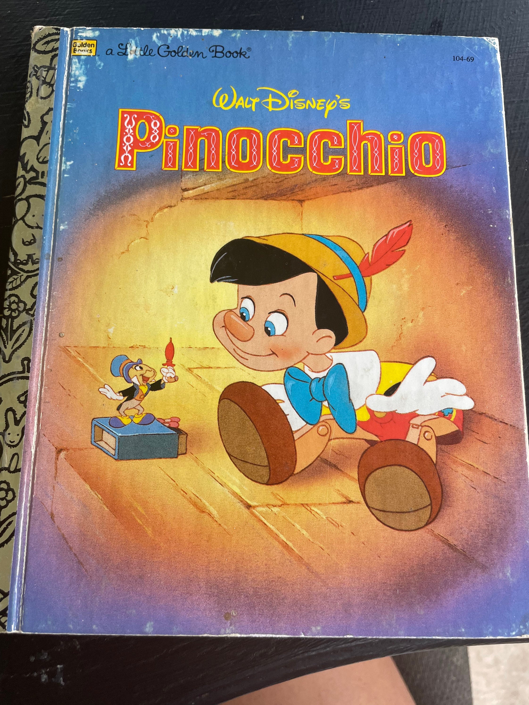 Pinocchio Disney Book