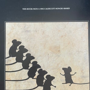 Seven Blind Mice by Ed Young Scholastic Paperback Book/ Nostalgic Gift ...