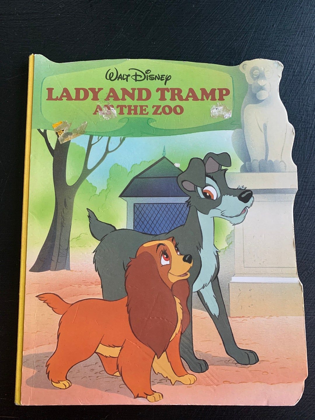 Lady and Tramp at the Zoo/ Walt Disney/ Twin Books Board Book/ Vintage ...