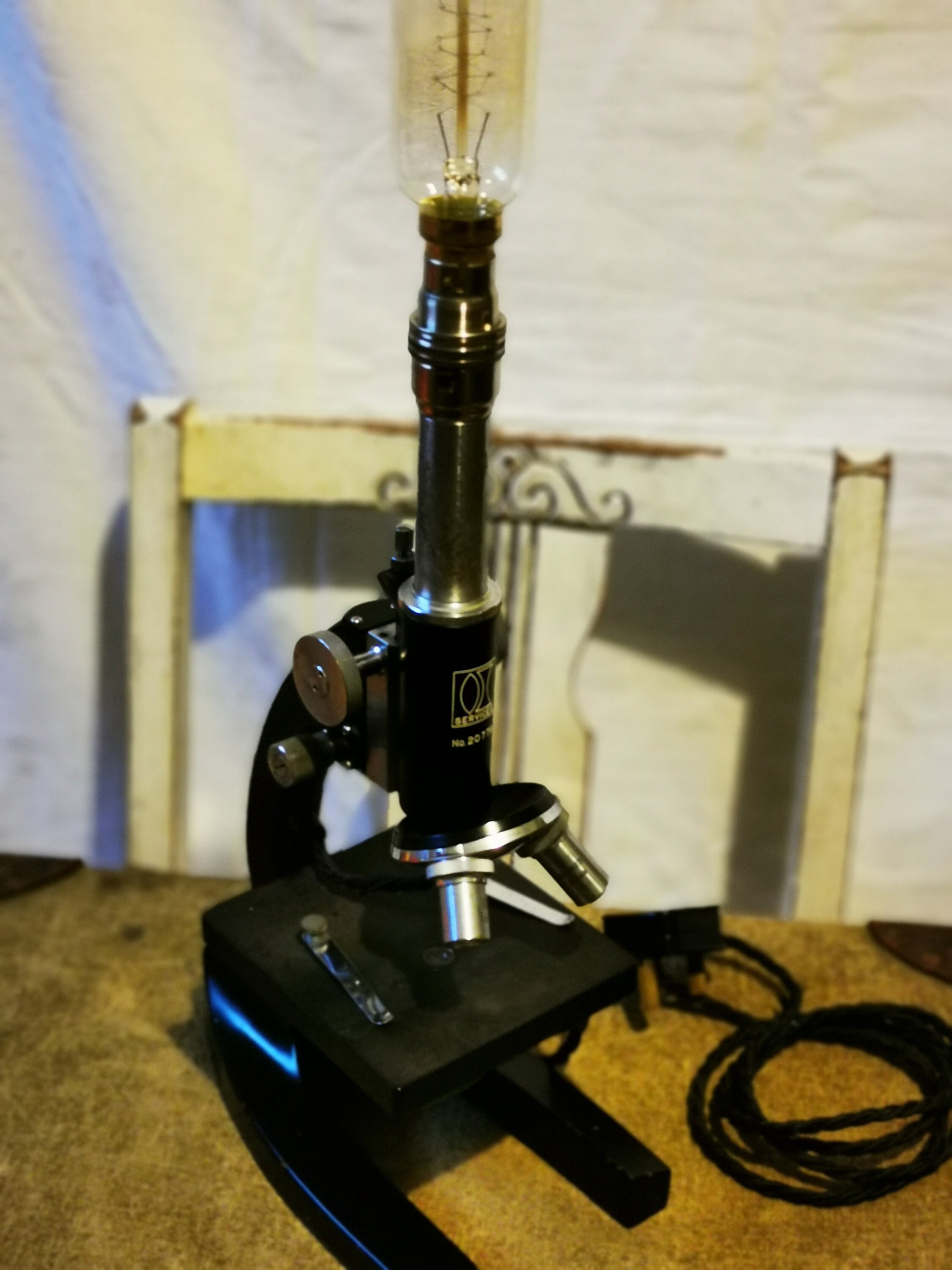 Upcycled, Vintage Microscope Lamp. Unique Lamp. Science Gift. - Etsy