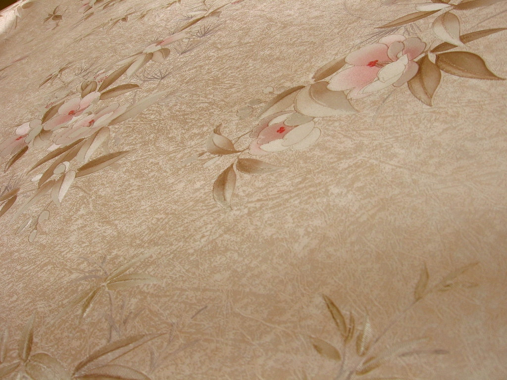 Vintage Wallpaper by the Metre - 80s Wallpaper - 80s Quiet Flower Vinyl ...