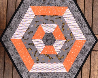 Quilted Hexagon Table Topper Halloween | Etsy