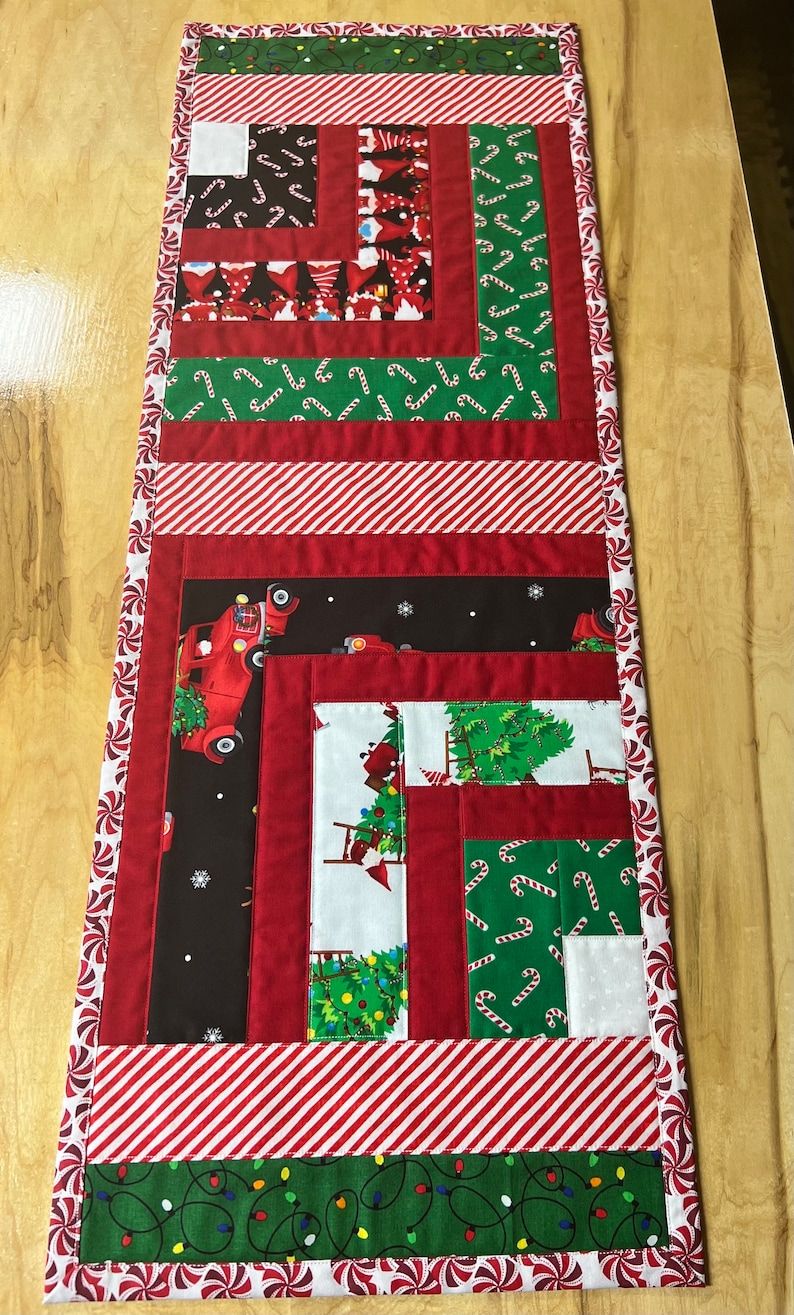 Quilted Holiday Christmas Table Runner Red & Green Candy Canes - Etsy