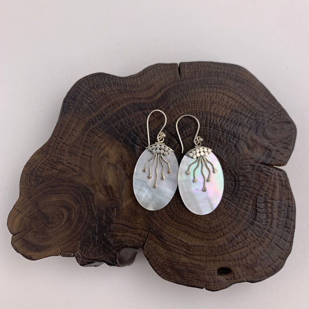 Oval Mother of Pearl Earrings, White Shell Earrings, Natural Shel ...