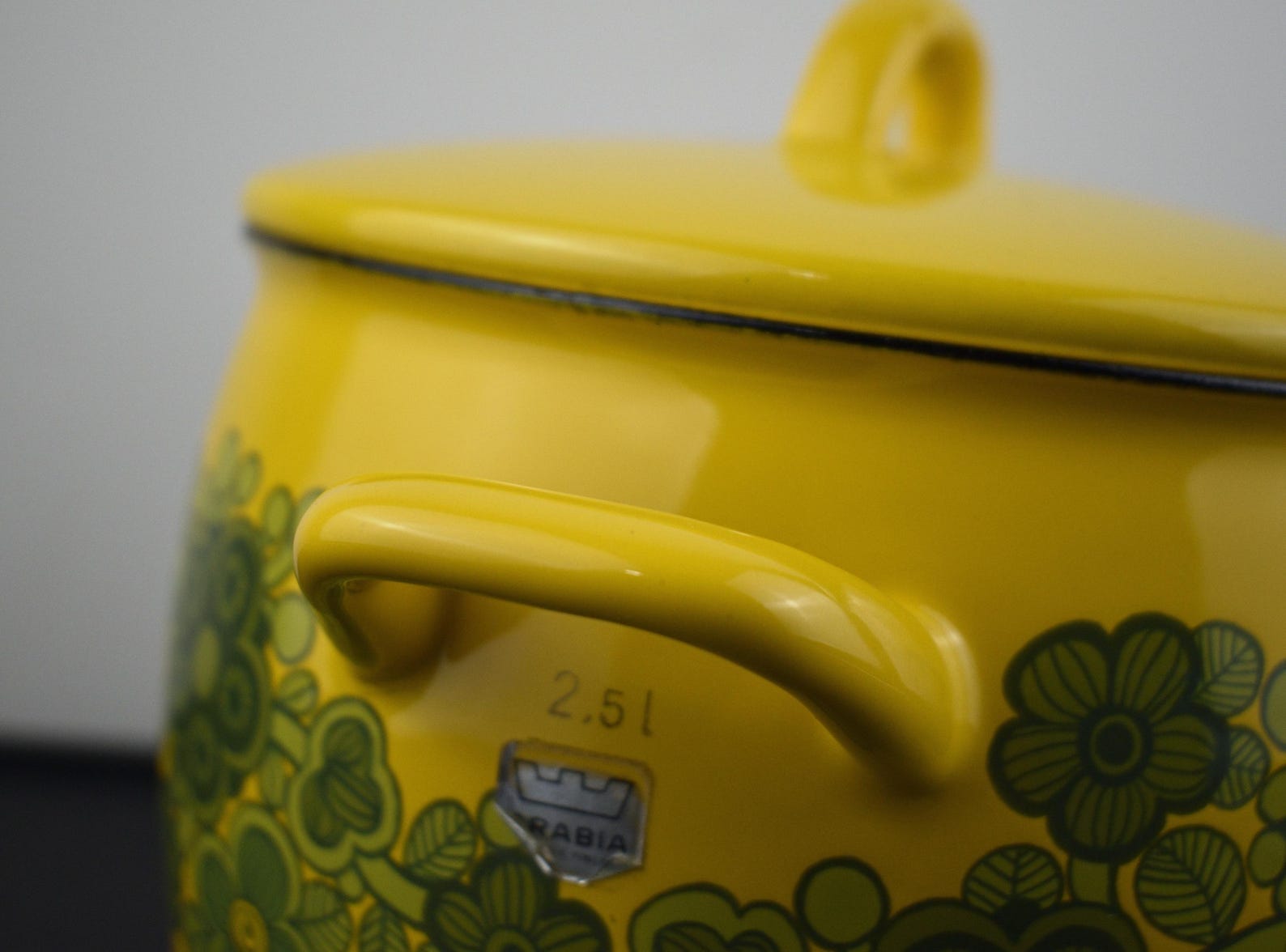 Vintage Arabia Finel Kalas Primavera Enamel Casserole Pot With Lid ...