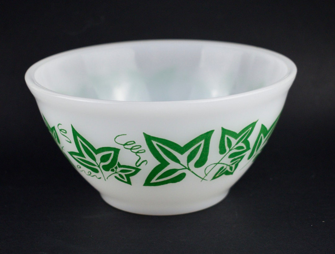 Agee Crown Pyrex Ivy Green Mixing Bowl - Vintage Green Leaf 6" Bowl ...