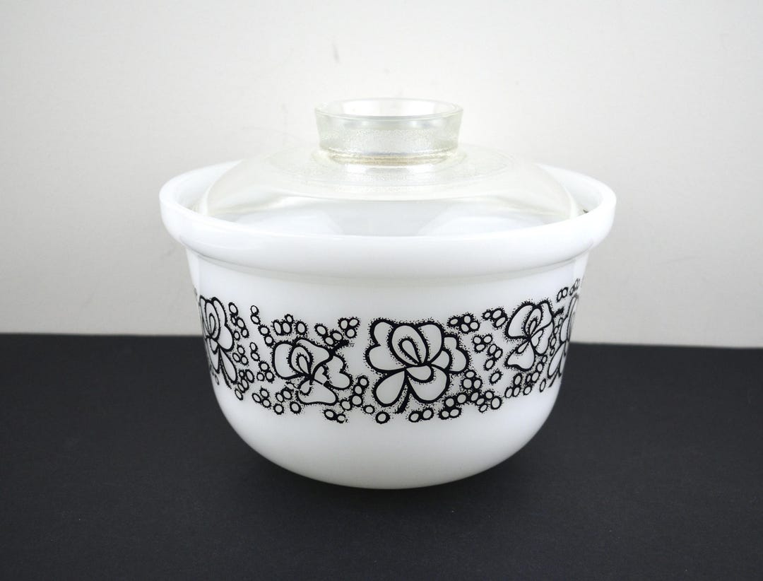 Agee Crown Pyrex Clover Tubby Dish - Vintage Retro Black Mod Floral ...