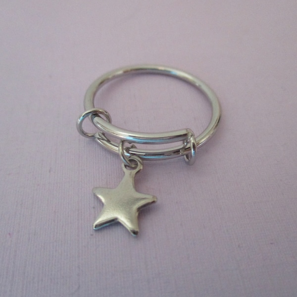 Charm Ring - Etsy