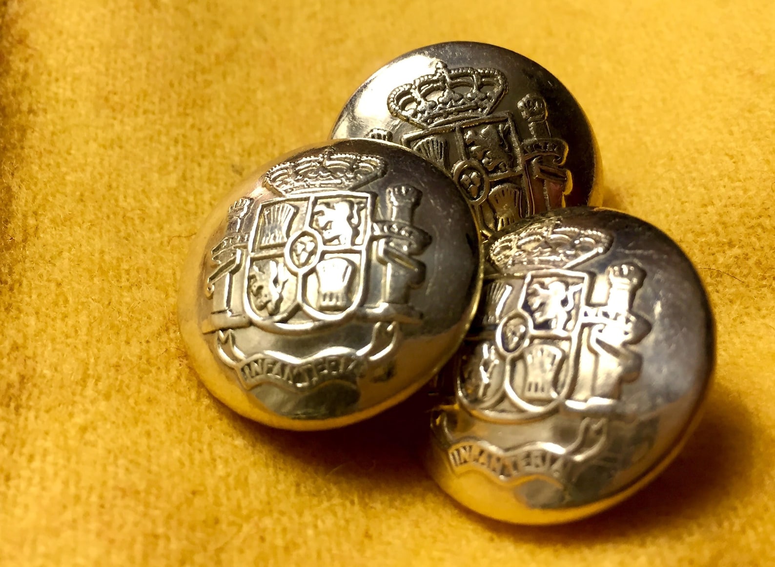 Spanish Infanteria Uniform Buttons - 1875 Pattern, Spanish-american War ...