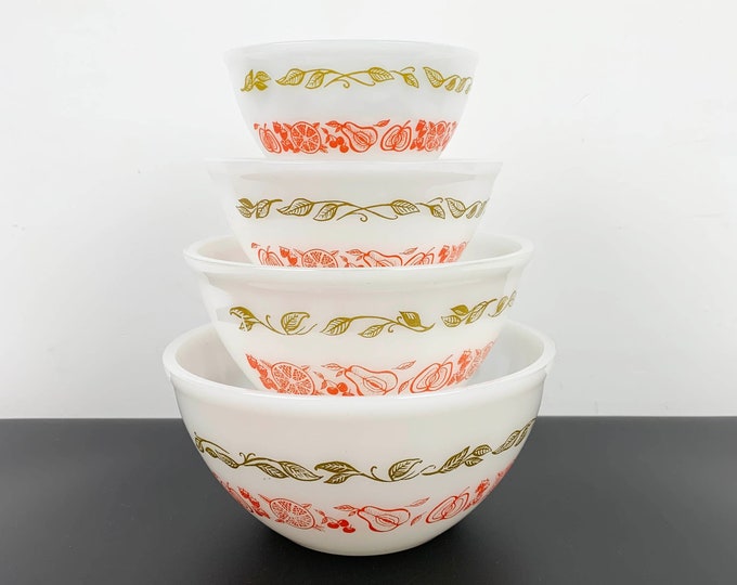 Pyrex Nested Mixing Bowls Fruit Salad Australian Pyrex 4 Bowl Set 1960s ...