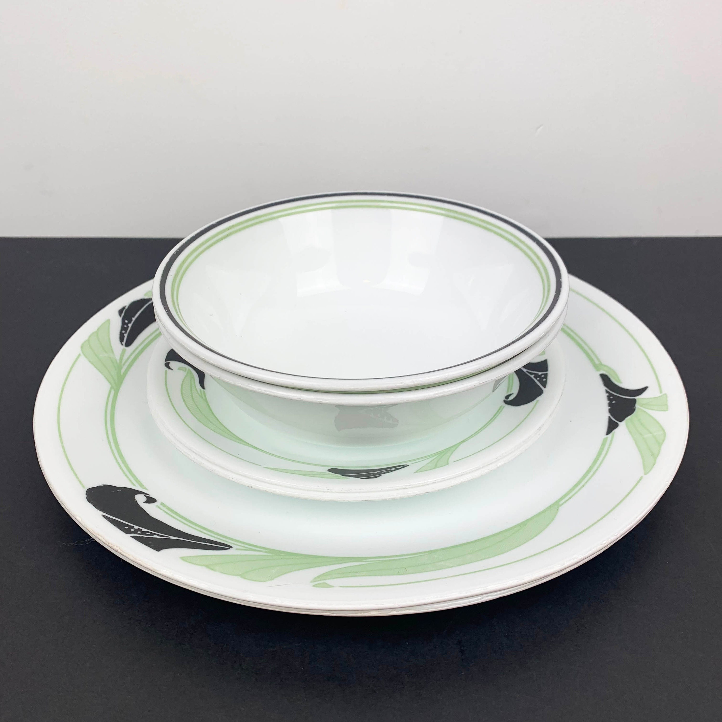 Vintage Corelle Black Orchid Dinnerware Set for 2 Corelle - Etsy