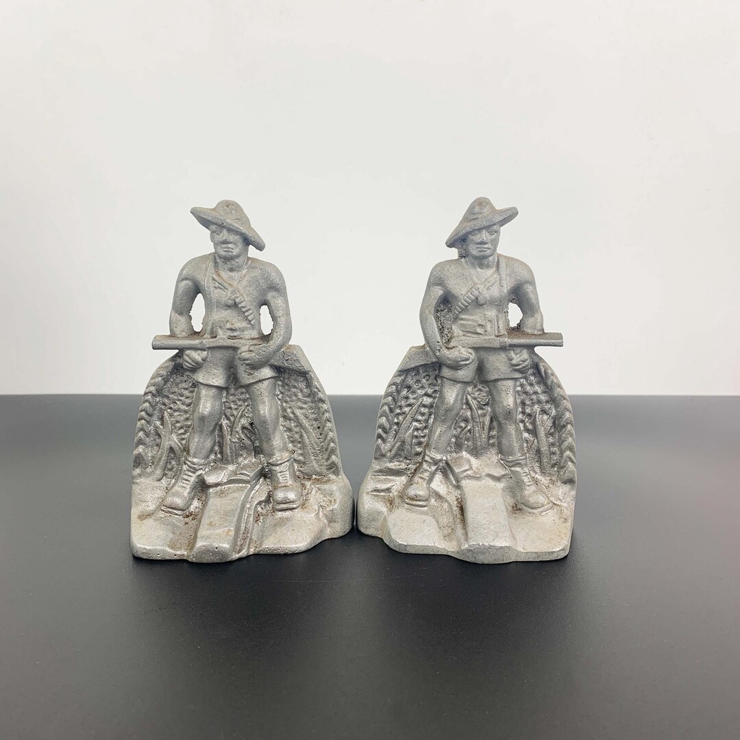 WW2 Australian Soldier Sculptural Bookends | Bookend Set Australian ...
