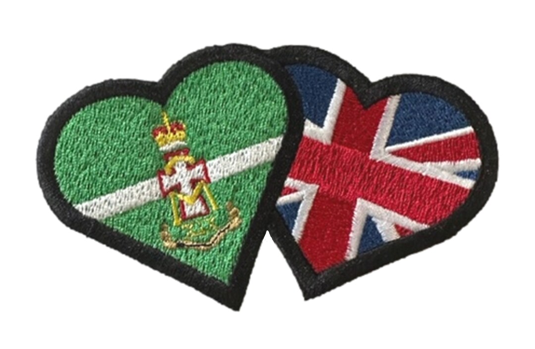 The Green Howards Military Flag and Union Jack Heart Friendship Sew ...