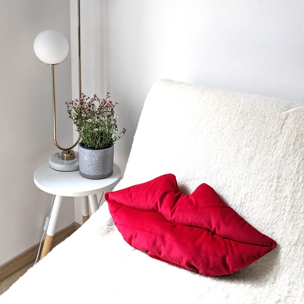 Lips Pillow - Etsy