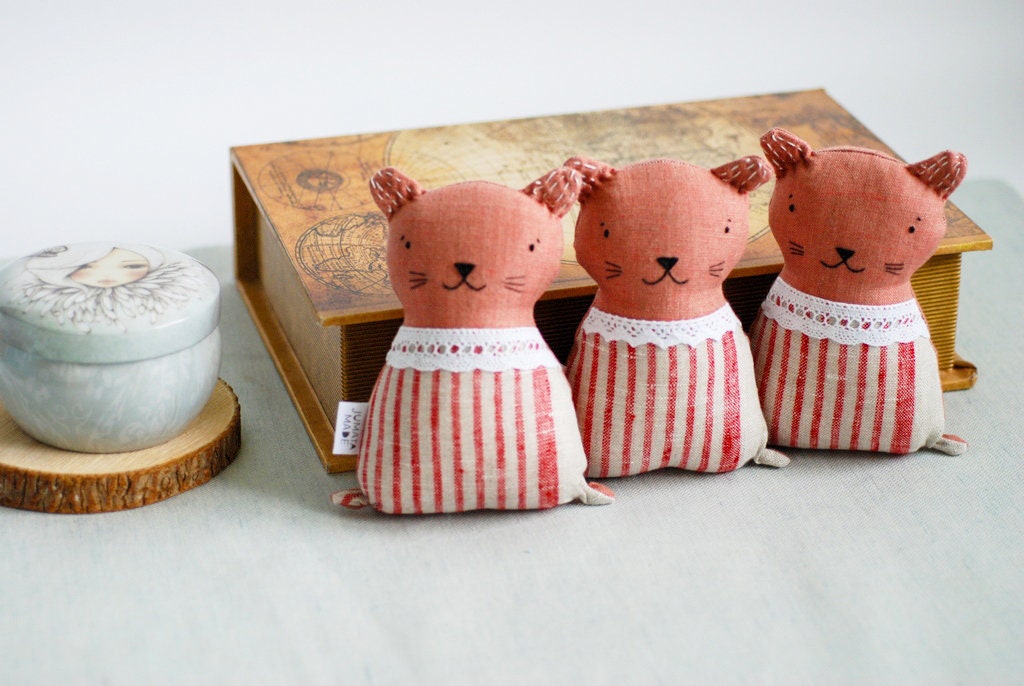 Modern Handmade Stuffed Soft Cat Fabric Animal Toy, Gift for New Baby ...