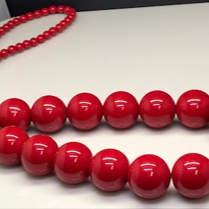 Chunky Graduated Red Resin Bead Necklace Long Vintage - Etsy