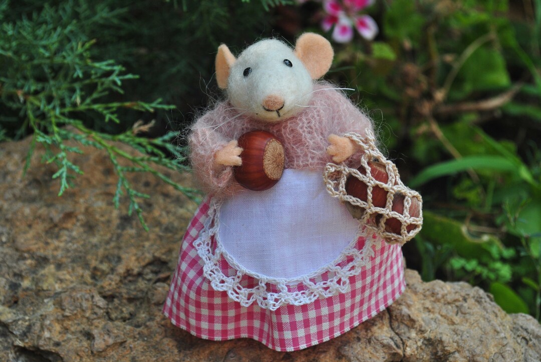 Mouse With Nuts Felted Wool Mouse Needle Felted Animal Waldorf Animal ...