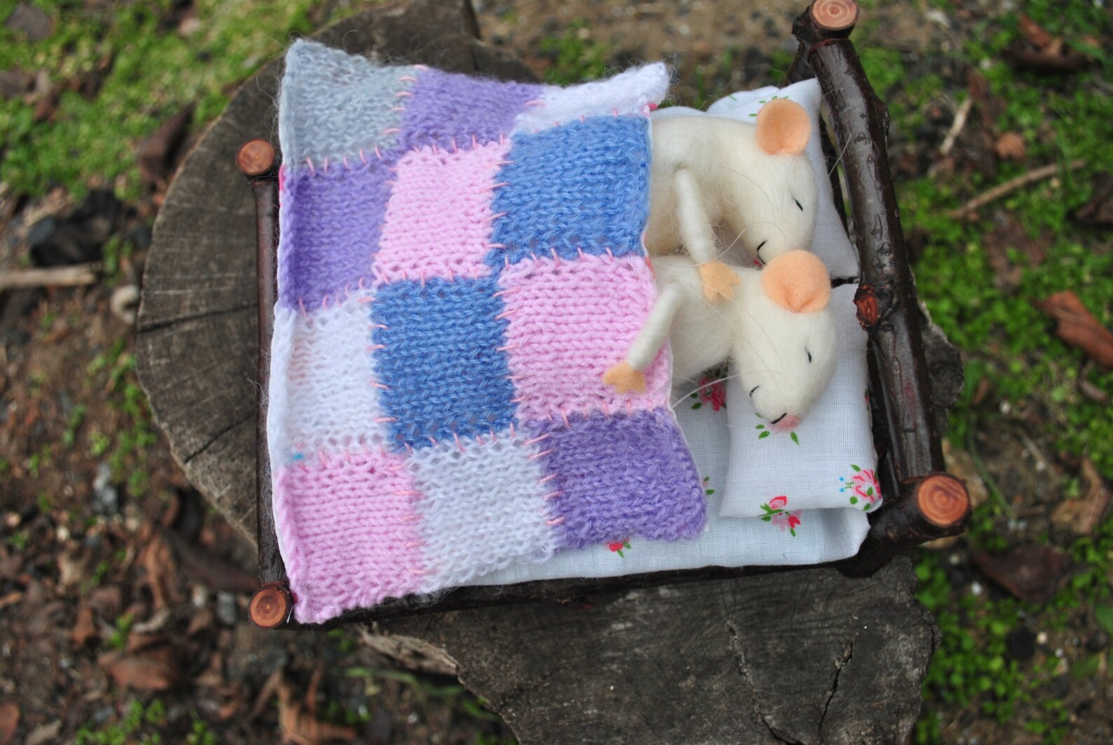 Ratón en la cama Ratón dormir Aguja fieltro fieltro animales | Etsy