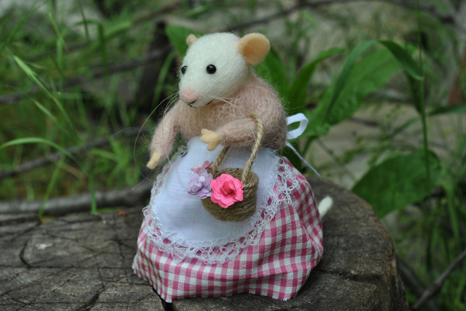 Mouse With Basket Cute Felt Mouse Felted Wool Mouse Felted - Etsy