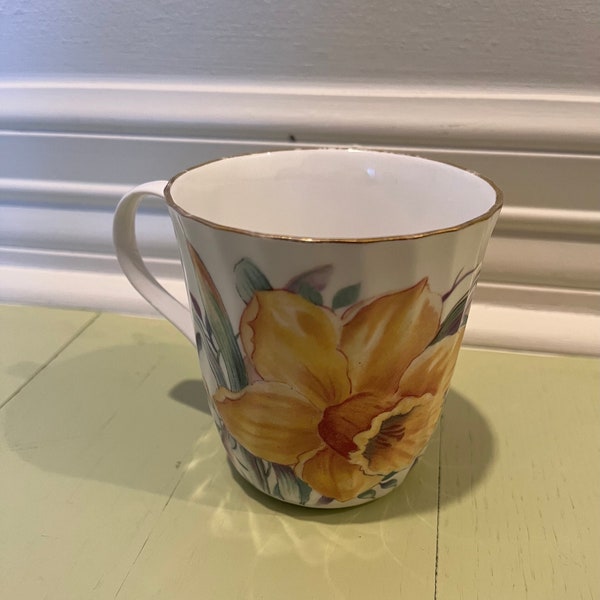 Daffodil Tea Cup - Etsy