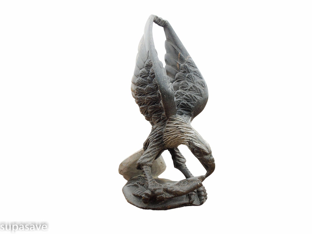 Handcrafted Eagle Sculpture With Fish – Lifelike Stone Eagle Statue ...