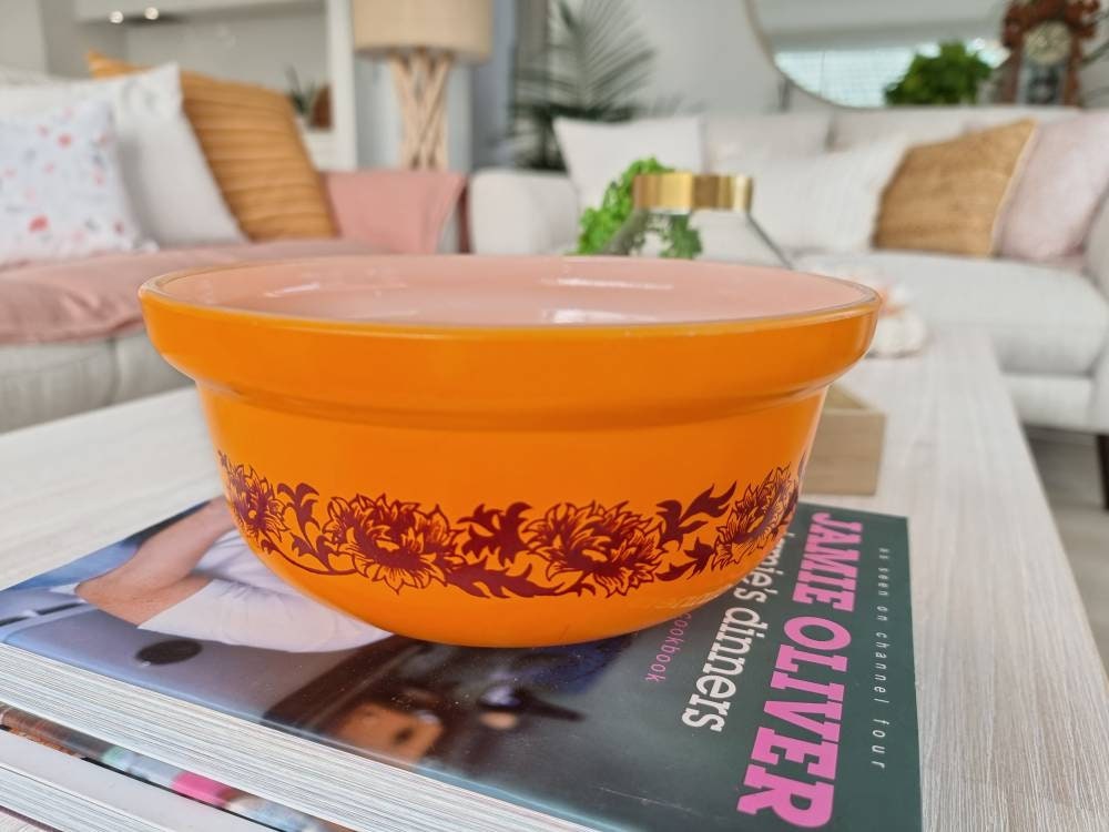 Agee Pyrex Hot Poppy Round Casserole w/ Lid - munimoro.gob.pe