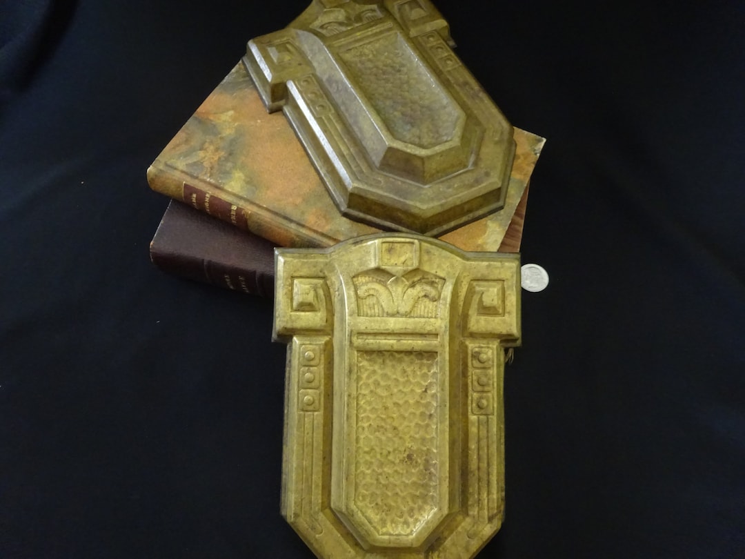 Vintage Brass Furniture Mounts, Embellishments Art Deco, French Design ...