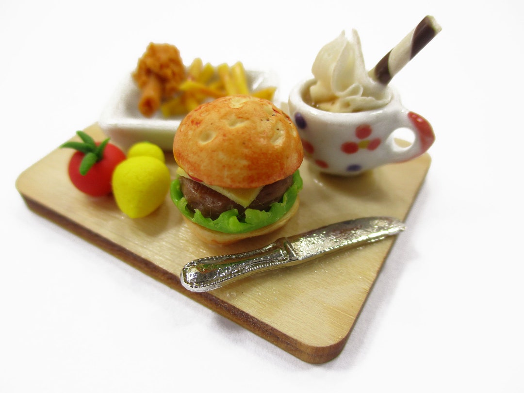 Dollhouse Fast Food on Board Miniature Hamburger Miniature Set Doll ...