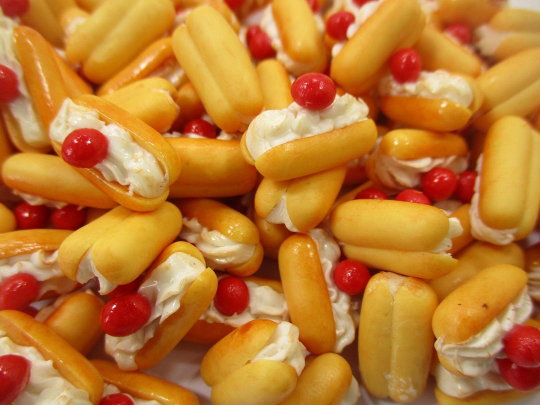 10 Miniature French Eclairs Dollhouse Bread Miniature Bakery Dollhouse ...