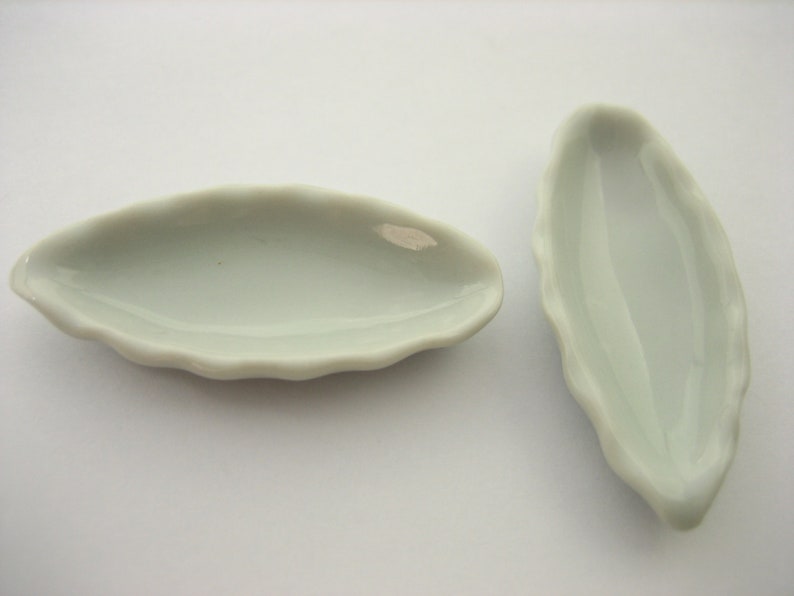 6 Leaf Oblong White Plates Dish Dollhouse Miniatures Ceramic - Etsy