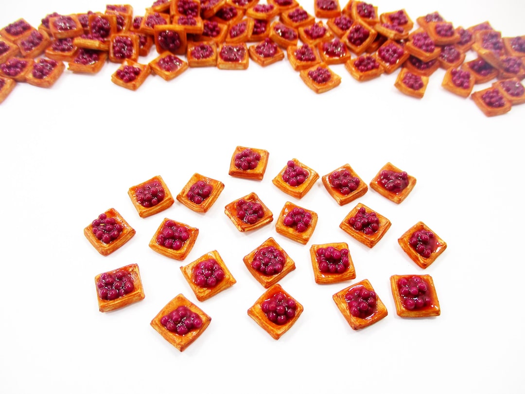 20 Dollhouse Blueberry Puff Miniature Pie Dollhouse Pastry Bakery ...