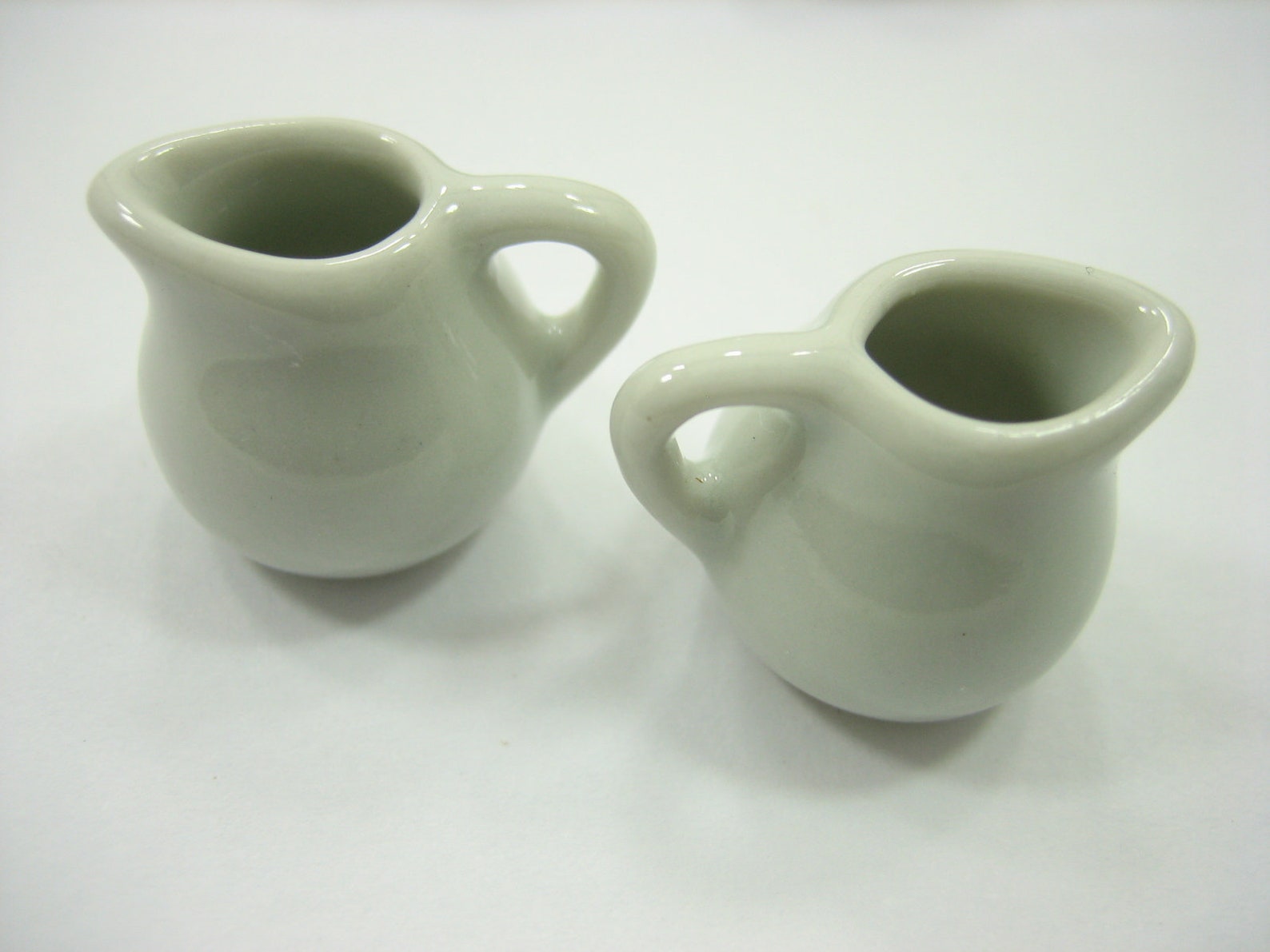 6 Mini White Water Jug Milk Jug Dollhouse Miniatures Ceramic | Etsy