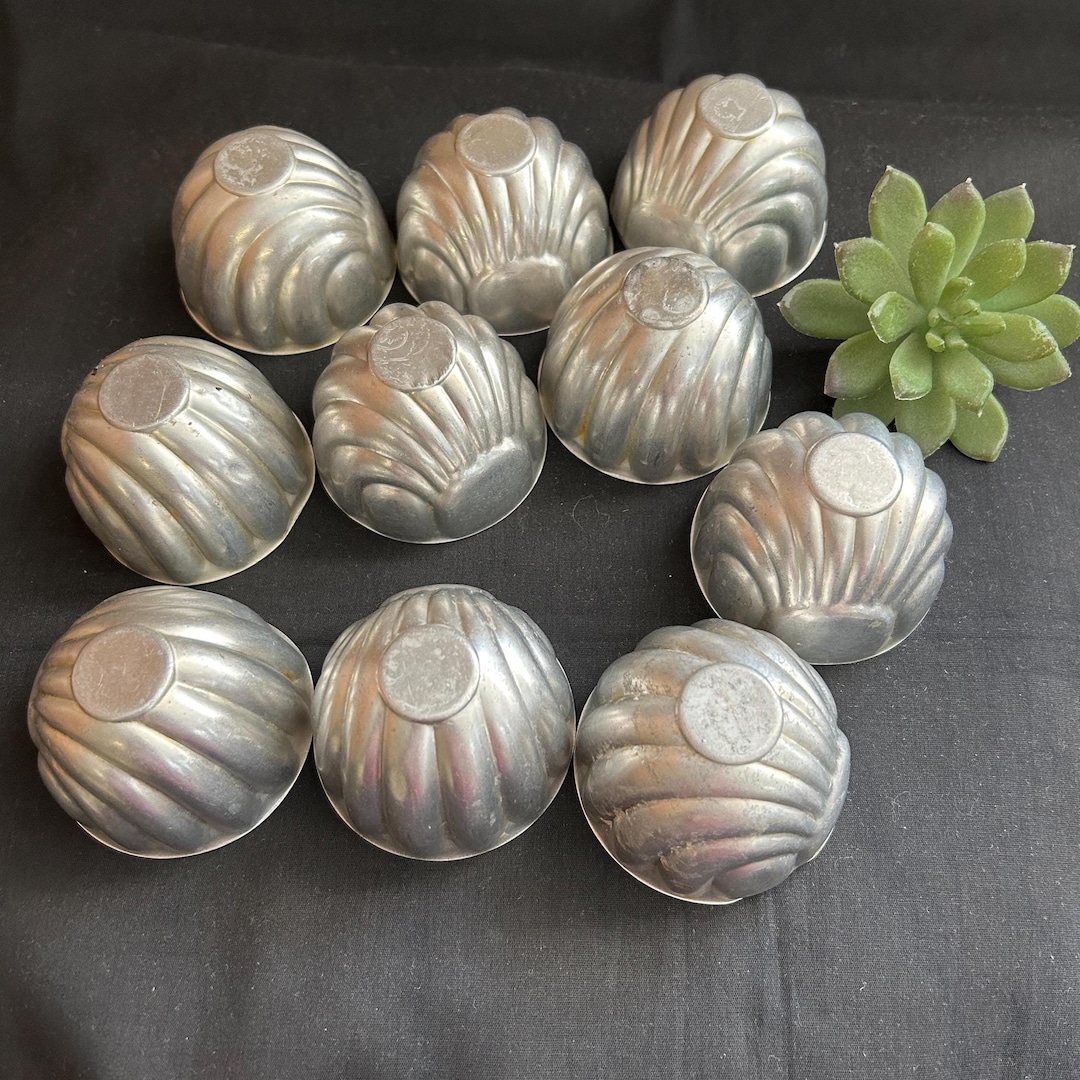 10 Mini Shell Jello Molds, Vintage Aluminum Gelatin Set, Kitchenalia ...