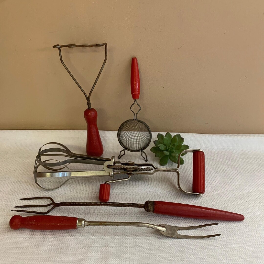 5 Red Handle Kitchen Tools, Kitchen Decor Bundle, Vintage Rotary Egg ...