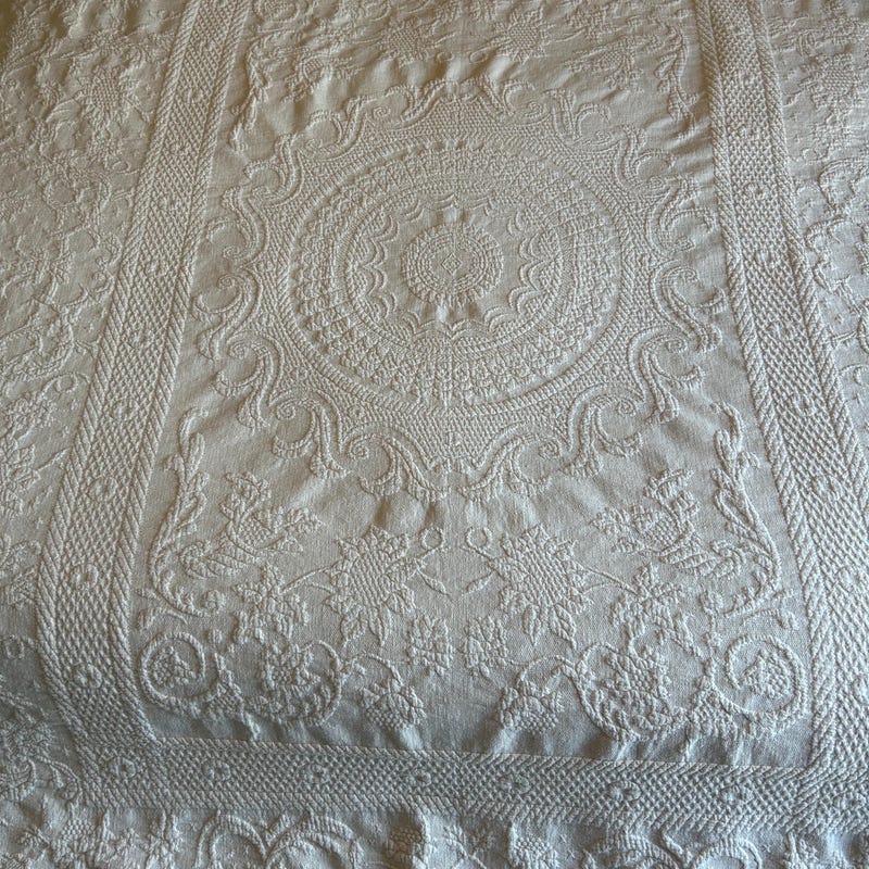 Bates Bedspread - Etsy