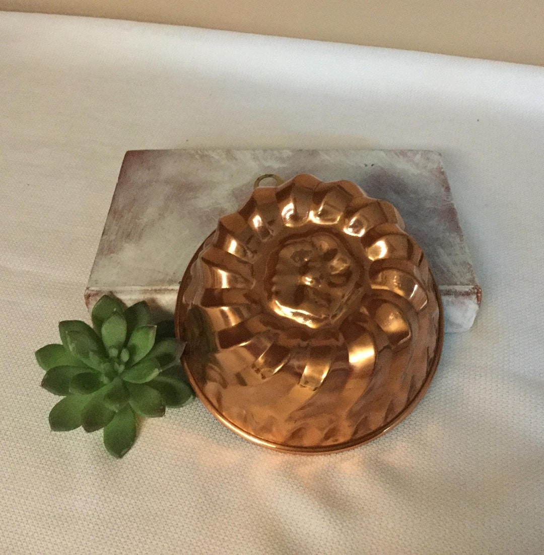 Vintage Copper Gelatin Bombe Mold, Round Swirl Jello Mold, Kitchen Wall ...