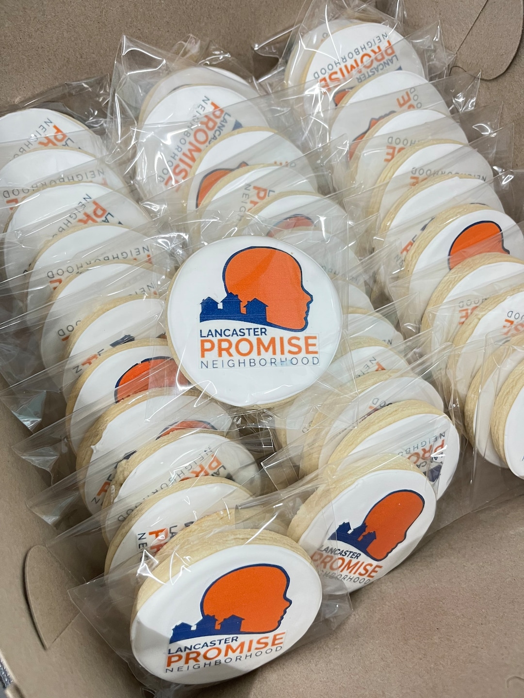 Logo Personalized Cookies. Corporate Gifts / Your Logo on Cookies ...