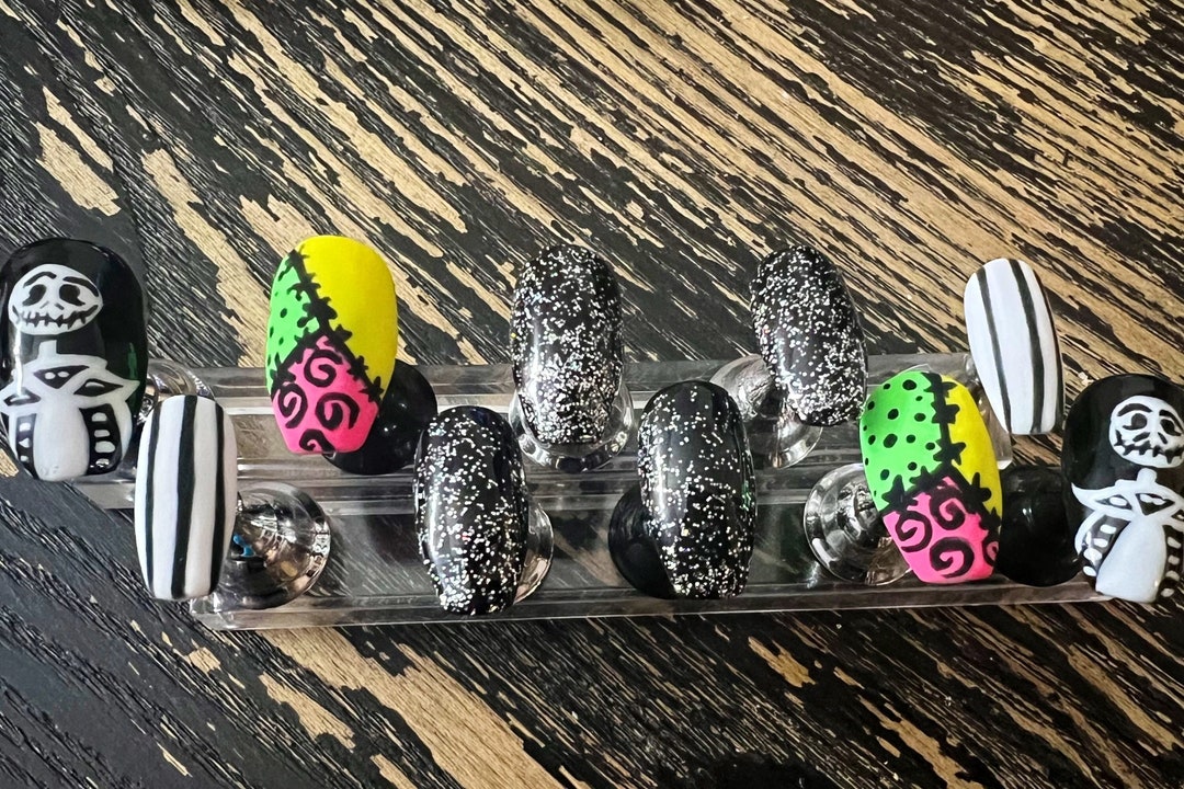 Jack & Sally Custom Gel Nail Set(12 Pieces) - Glue/press on Nails ...